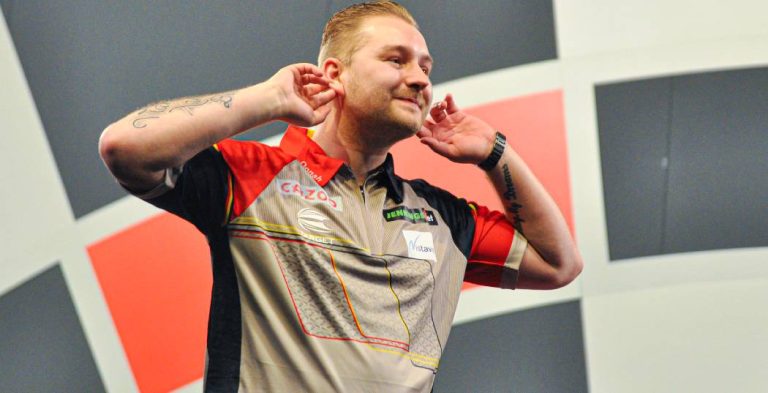 Dimitri Van den Bergh darts | Getty Images - WK Darts